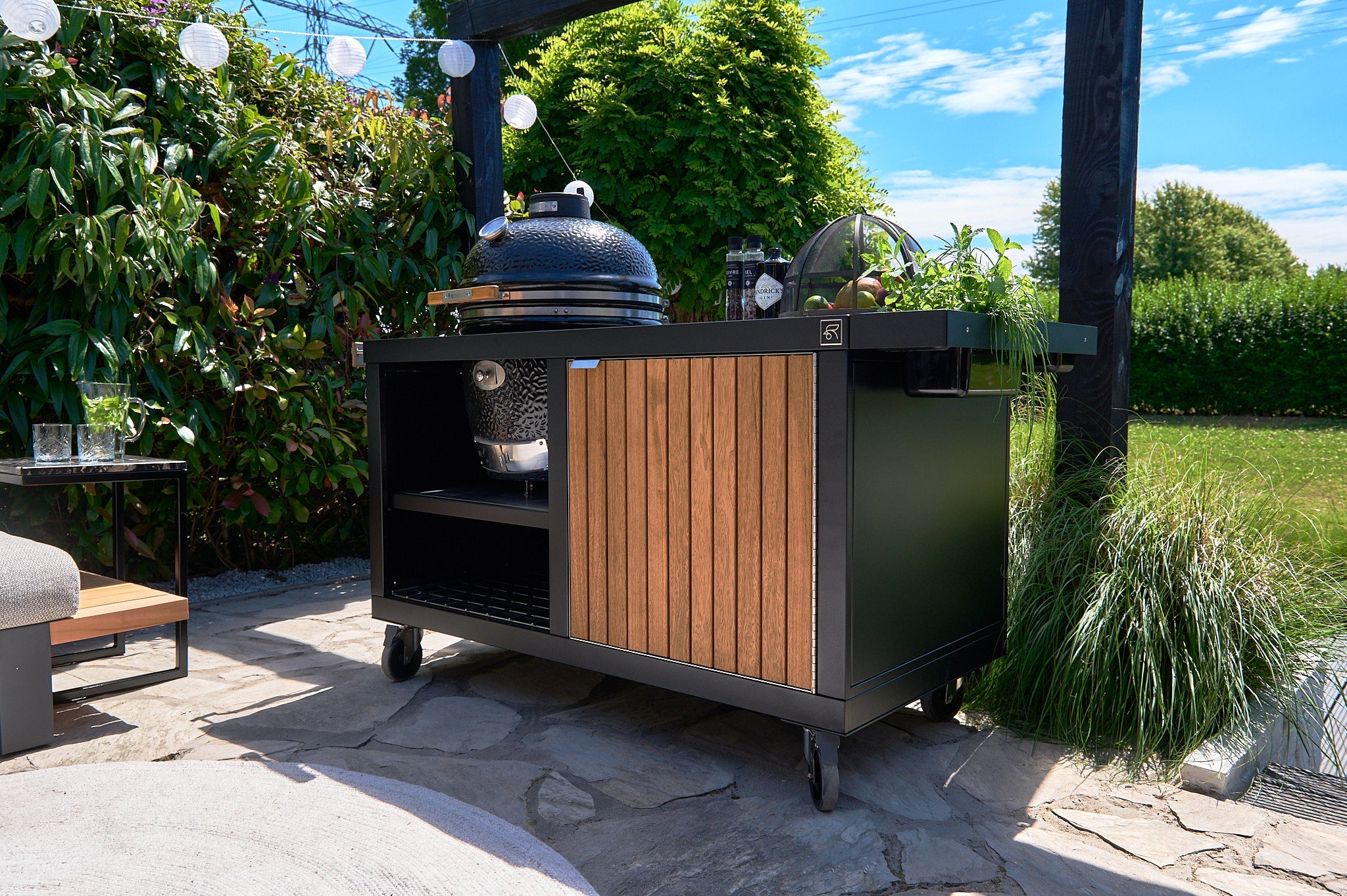 Ontdek de luxe van een kleine buitenkeuken | Roostr – Roostr Buitenkeukens